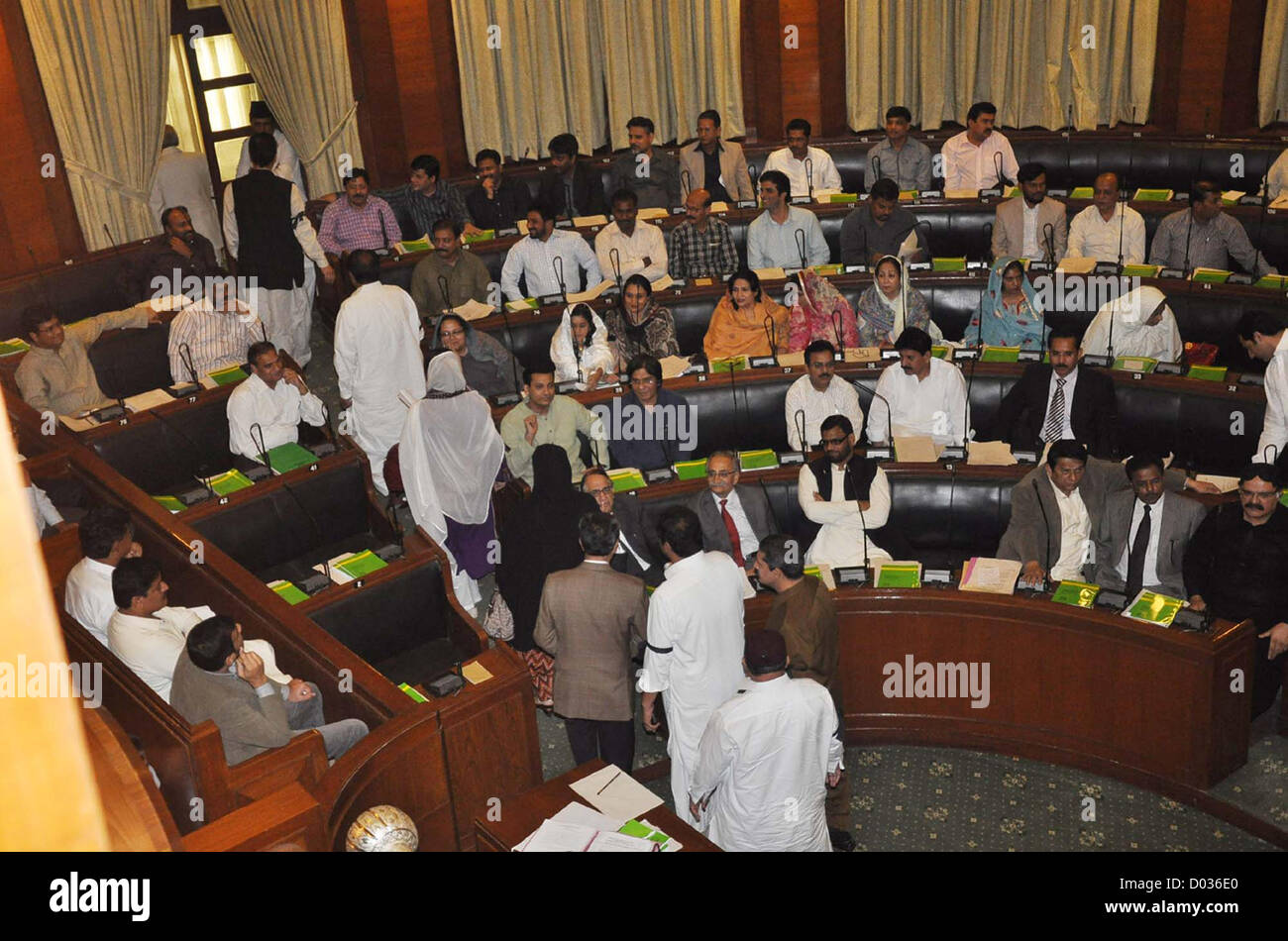 Provincial assembly session karachi hi-res stock photography and images ...