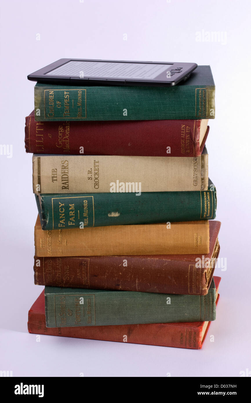 Kindle ereader ebook paper hi-res stock photography and images - Alamy