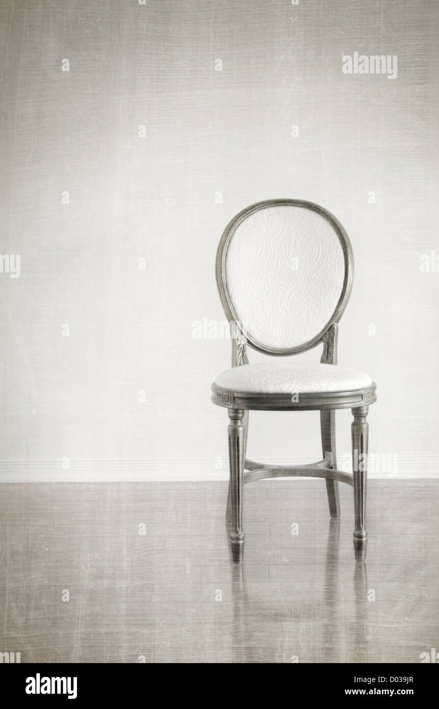 Antique chair with vintage grunge background Stock Photo - Alamy
