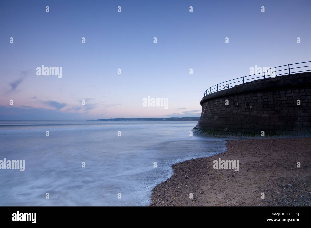 Sea defense at Filey Bay on the Yorkshire Coast Stock Photo - Alamy