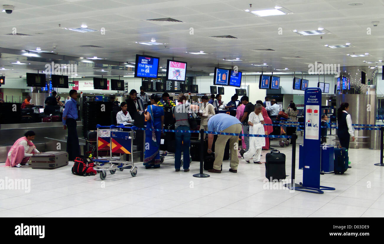 Check in lines Indira Gandhi International Airport Delhi India Stock ...