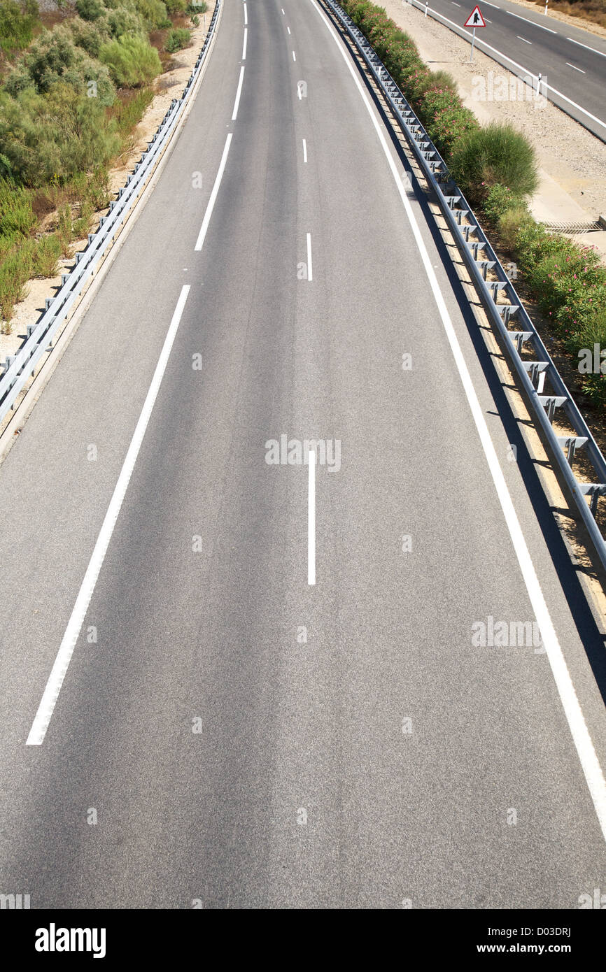 Two lanes hi-res stock photography and images - Alamy