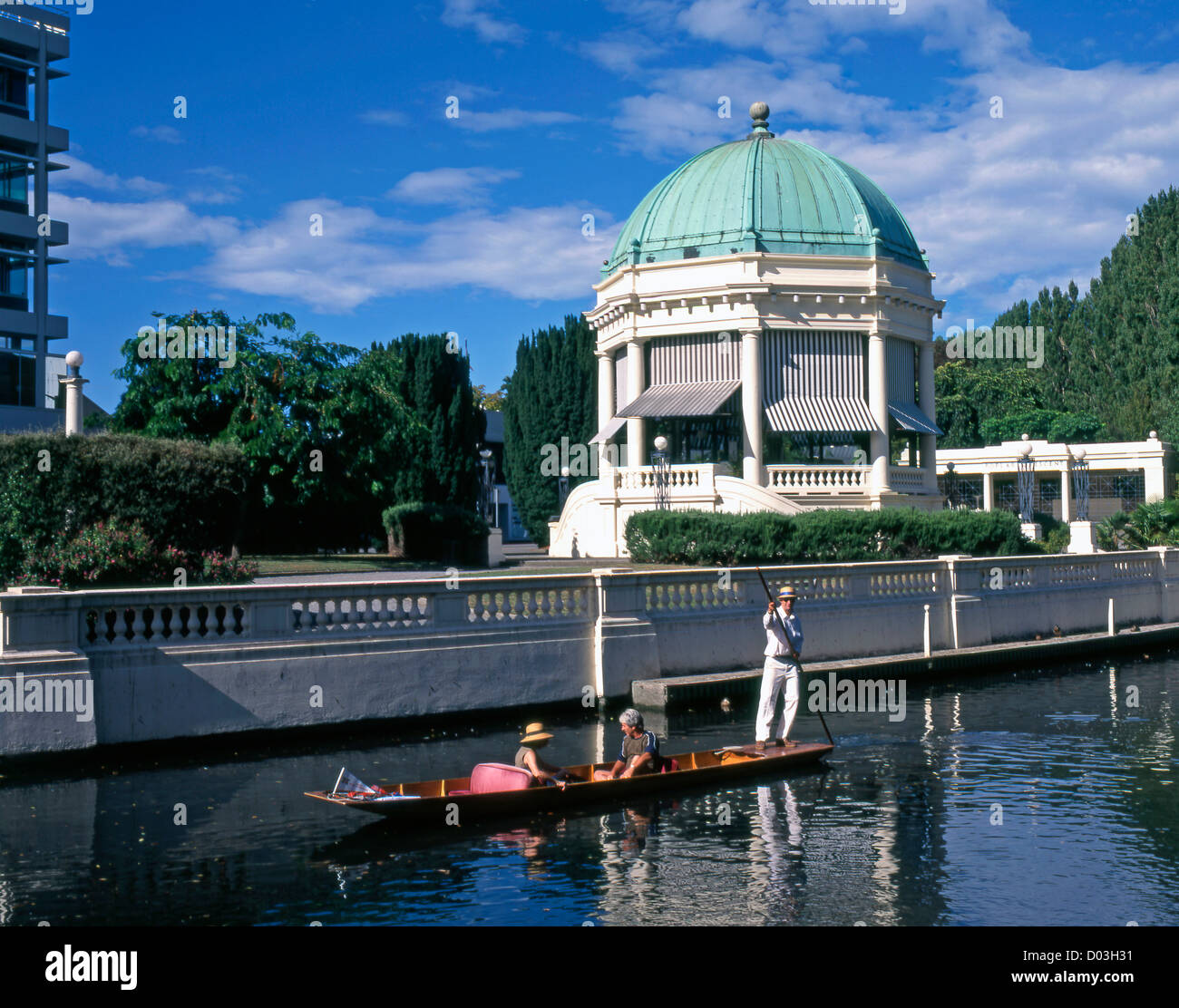New Zealand, Christchurch, punting on Avon River Stock Photo - Alamy
