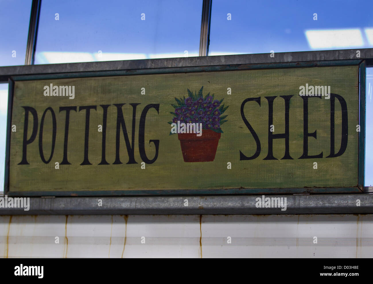 Potting shed sign hi-res stock photography and images - Alamy
