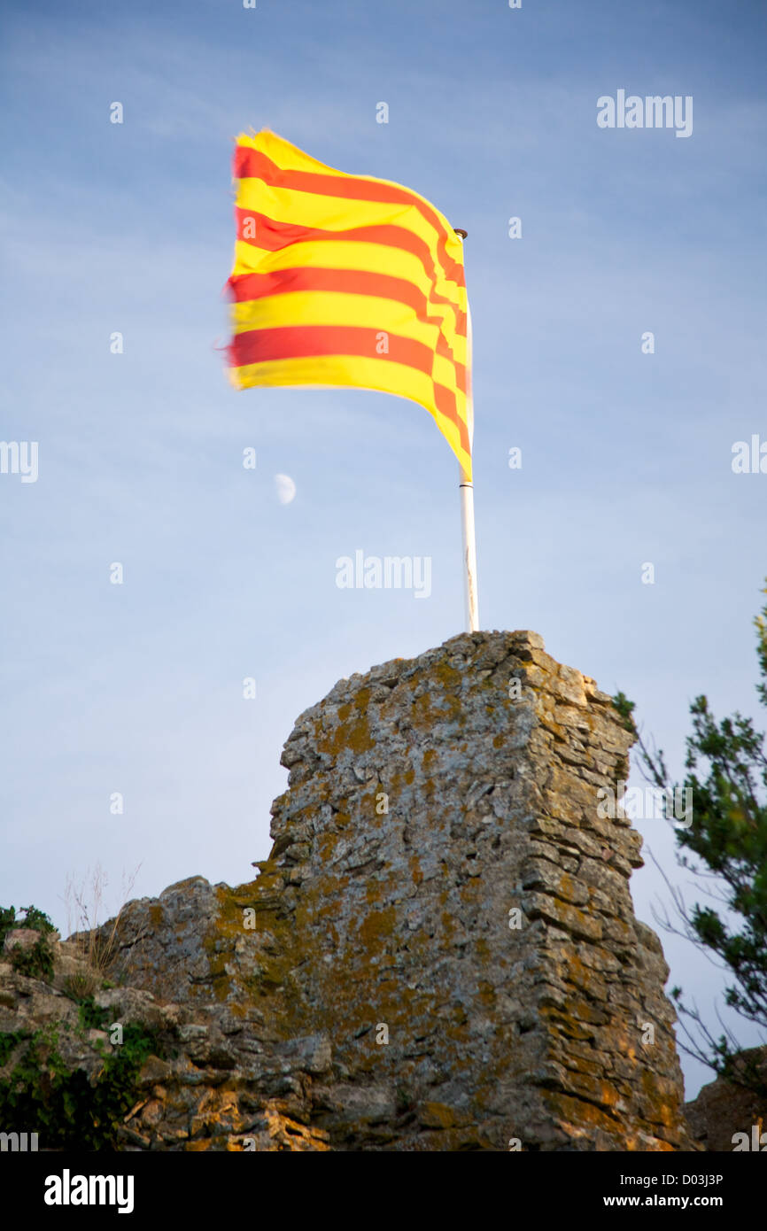 Catalan castle ruins hi-res stock photography and images - Alamy