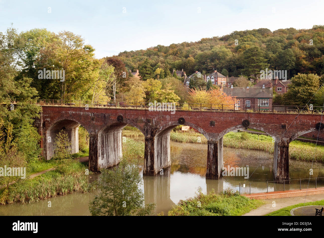 The Upper Furnace pool and viaduct, Coalbrookdale, Ironbridge World ...