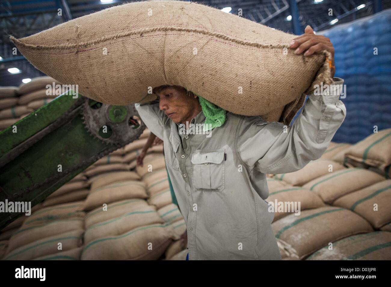 Thailand rice pathum thani not bangkok hi-res stock photography and ...