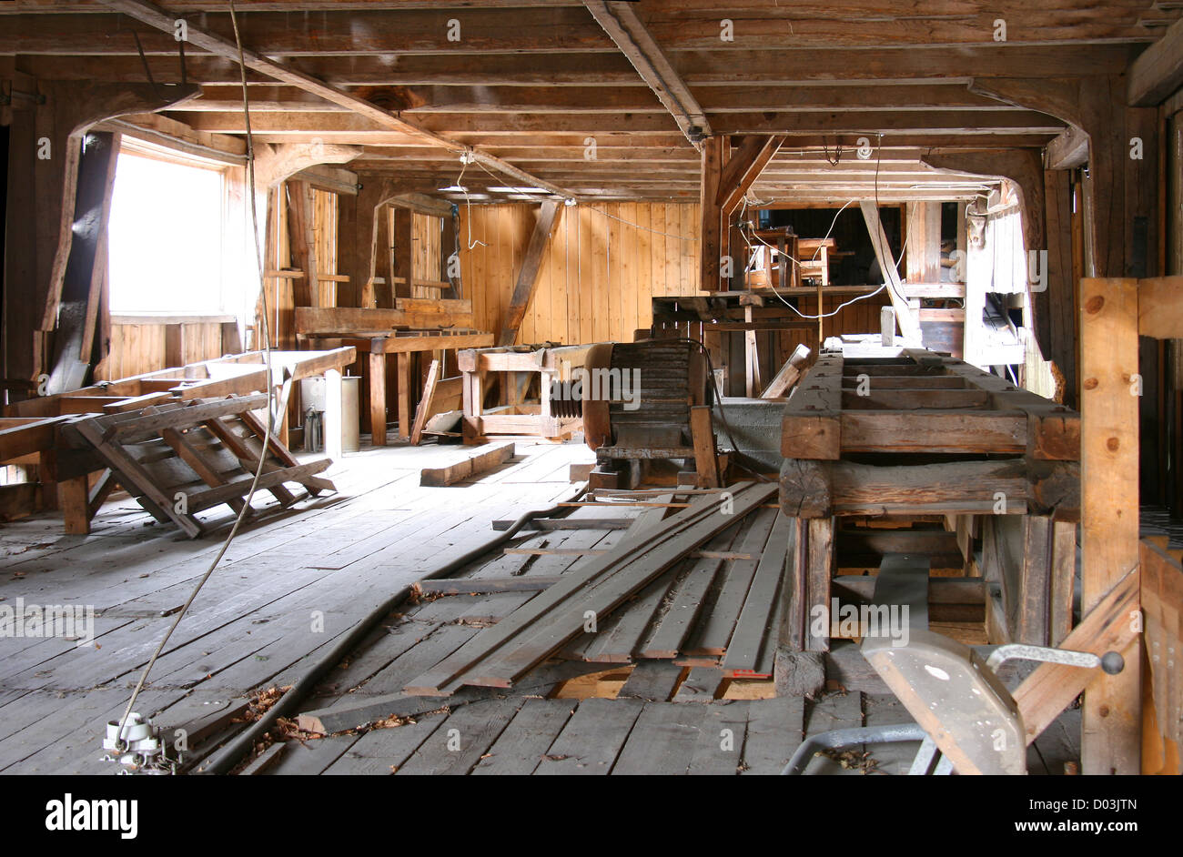 Rusty old machine Stock Photo - Alamy