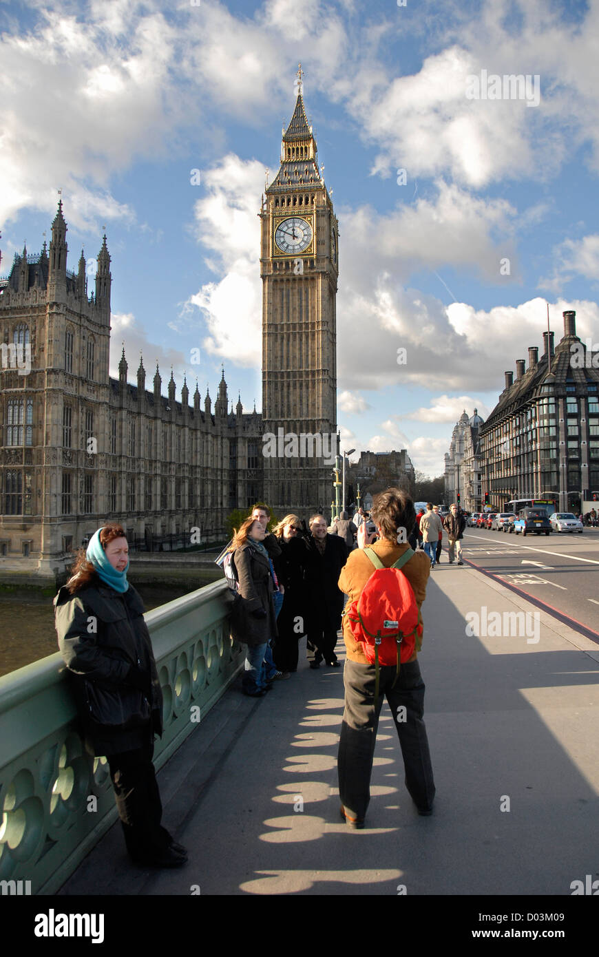 Poses in front of big ben hi-res stock photography and images - Alamy