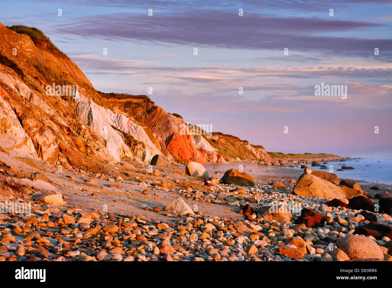 Rocky coastal beaches hi-res stock photography and images - Alamy