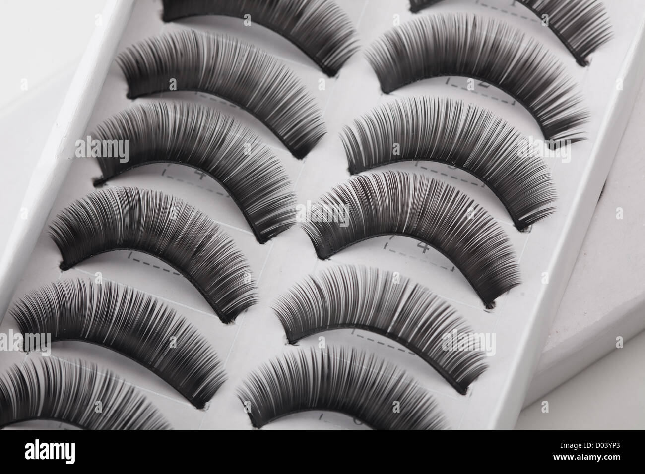 False Eyelashes In Box