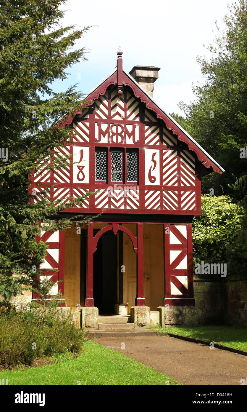 Cheshire cottage biddulph grange hi-res stock photography and images ...