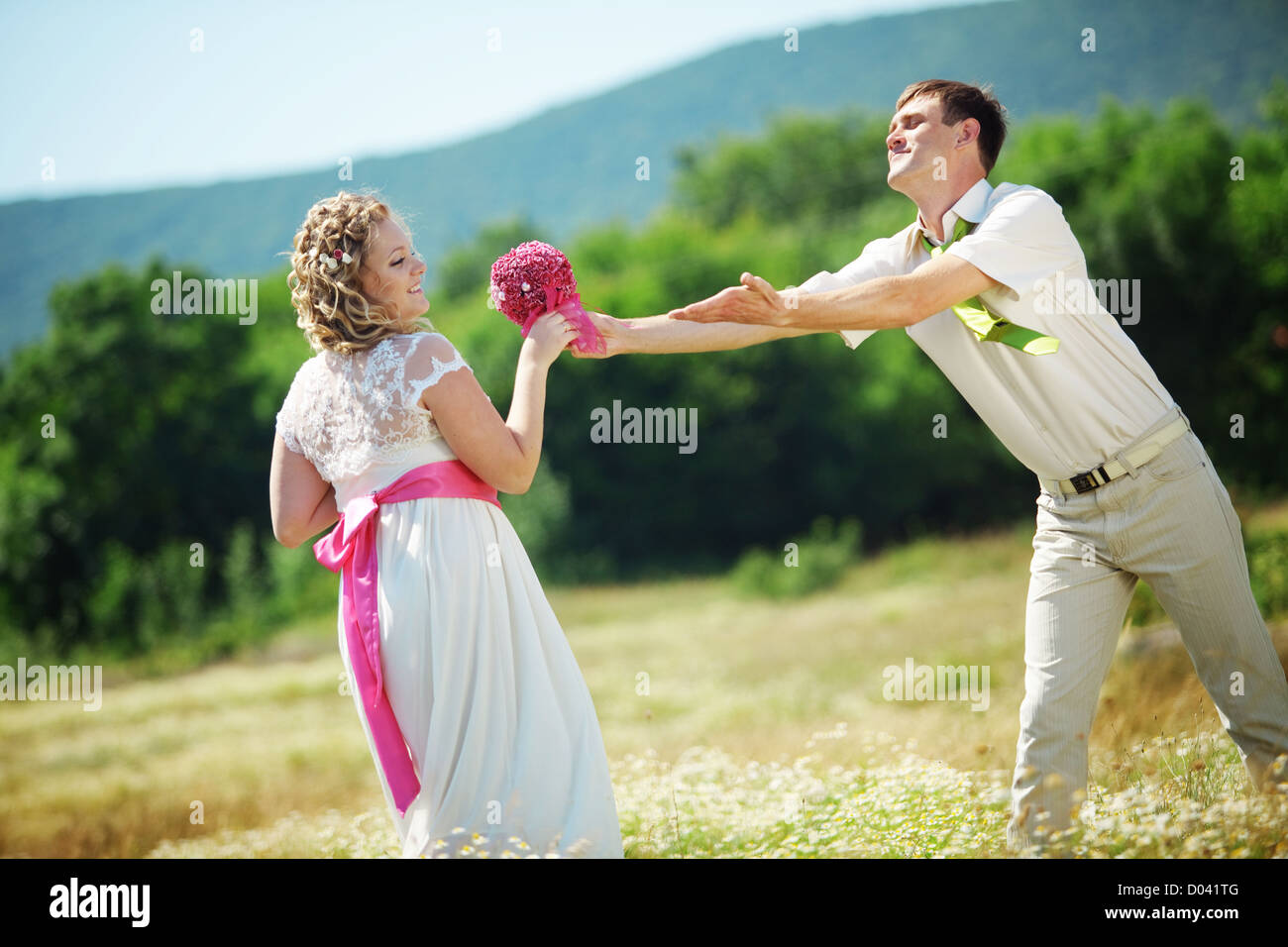Two couple pair persons people summer hi-res stock photography and ...
