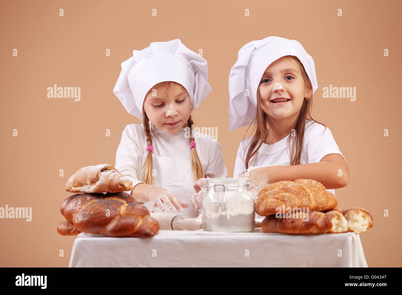 Bakers hat hi-res stock photography and images - Alamy