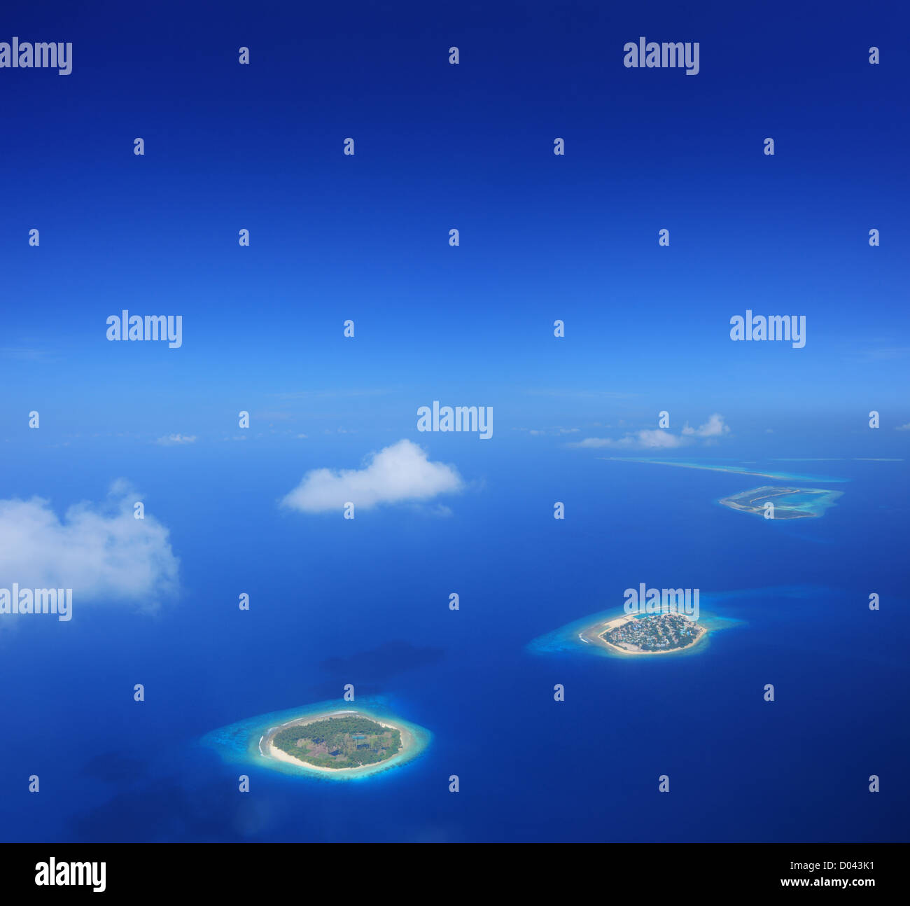 Panorama of the indian ocean in the maldives hi-res stock photography ...
