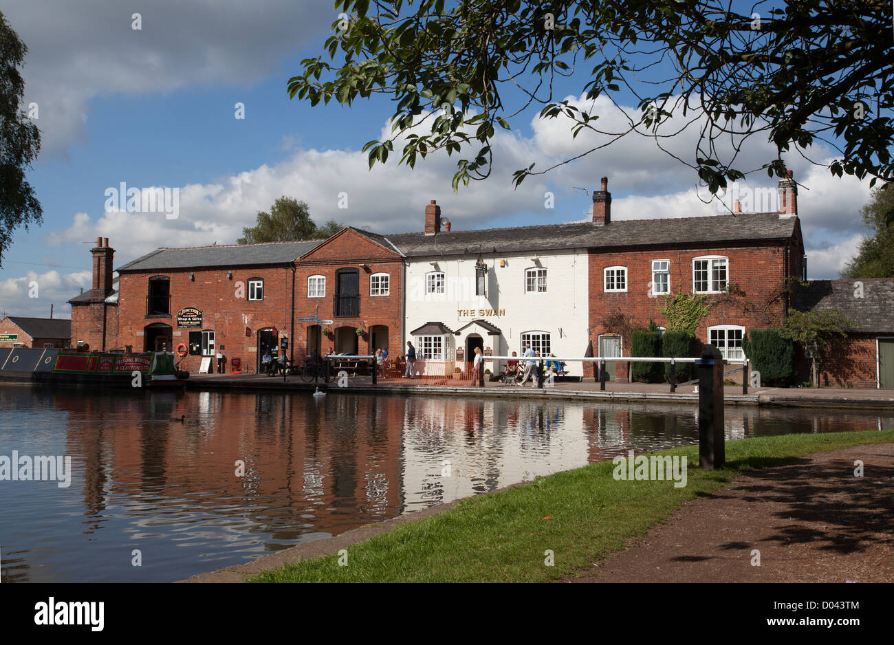 The Swan pub at Fradley Junction taken from the Coventry canal looking ...