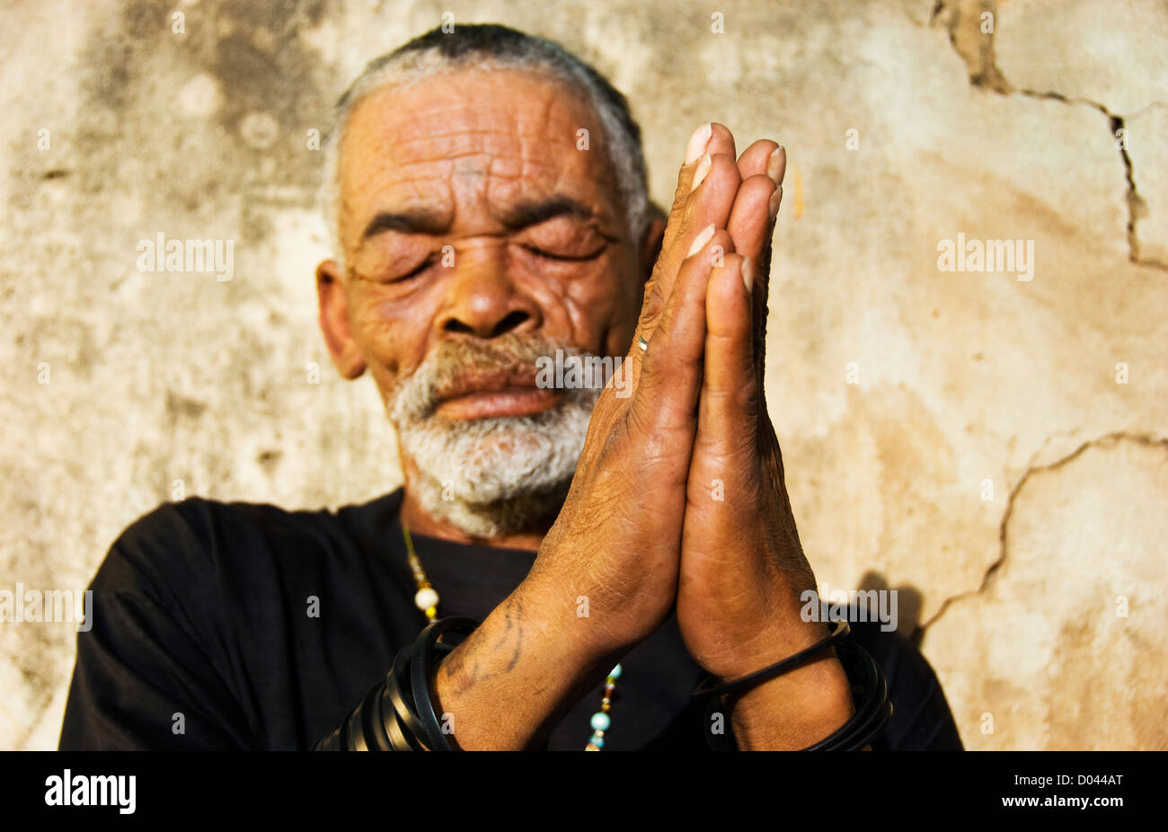 Old African black man with characterful face Stock Photo - Alamy