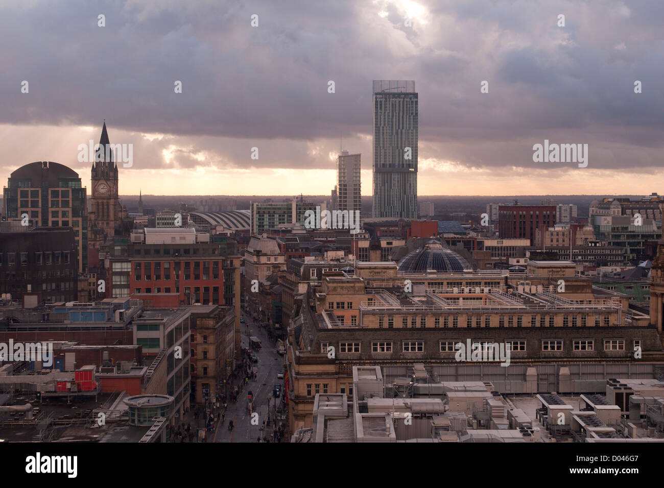 View across the Manchester skyline from the wheel of Manchester in ...