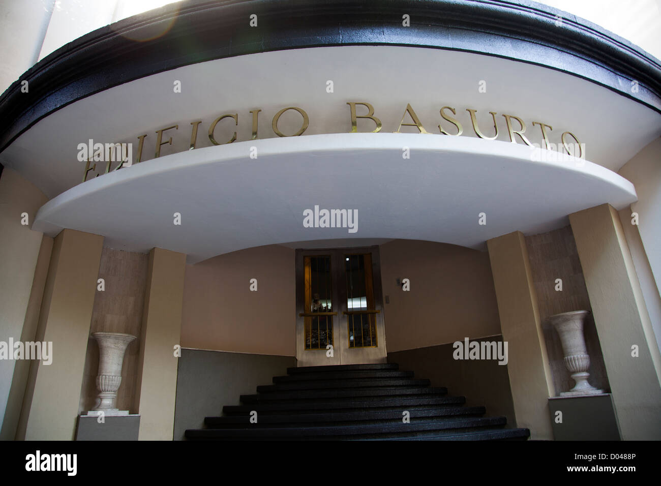 Edificio Basurto - famous Art Deco Apartments in Condesa Neighborhood ...