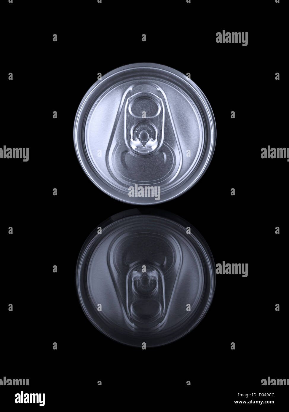 Black can hi-res stock photography and images - Alamy