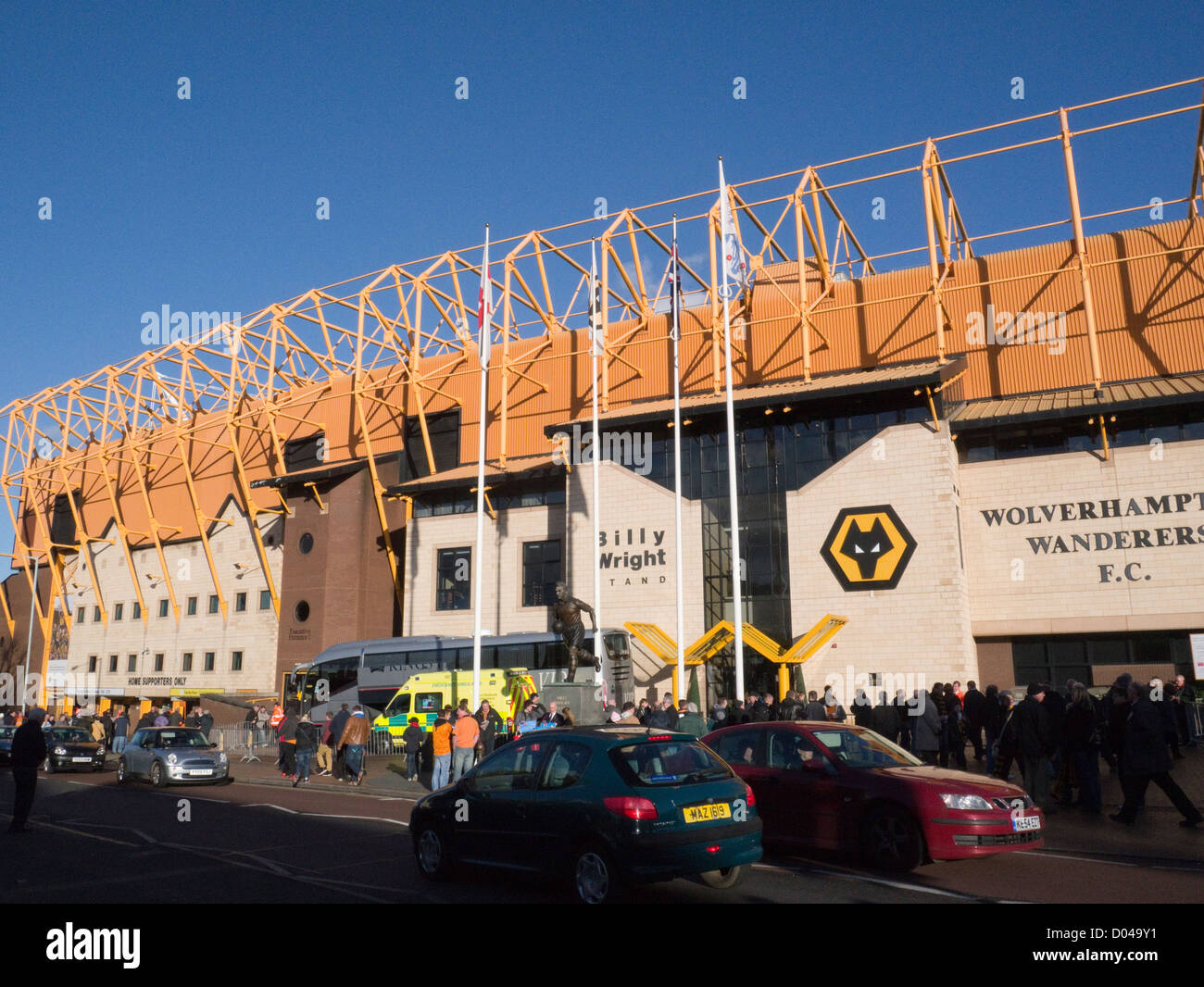 Molineux stadium wolverhampton england home hi-res stock photography ...