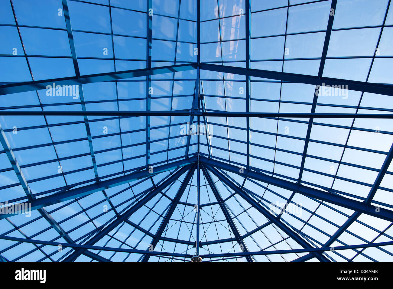 Round glass biulding hi-res stock photography and images - Alamy