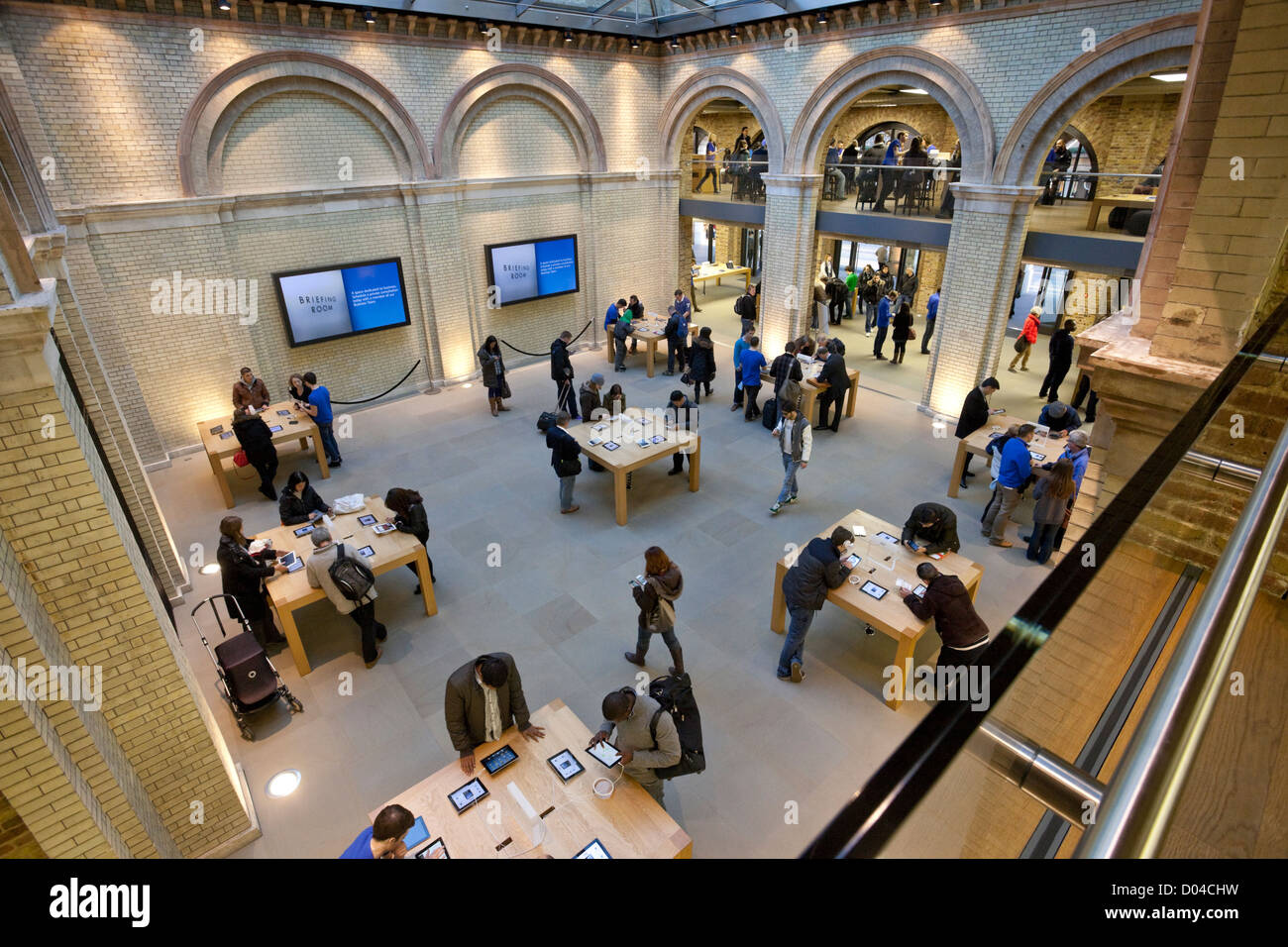 Apple Covent Garden Store High Resolution Stock Photography and Images ...