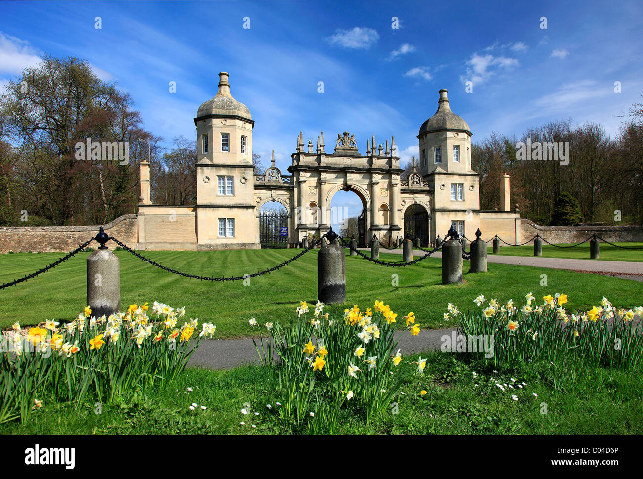 Spring Daffodils outside the Bottle Gate entrance to Burghley House ...