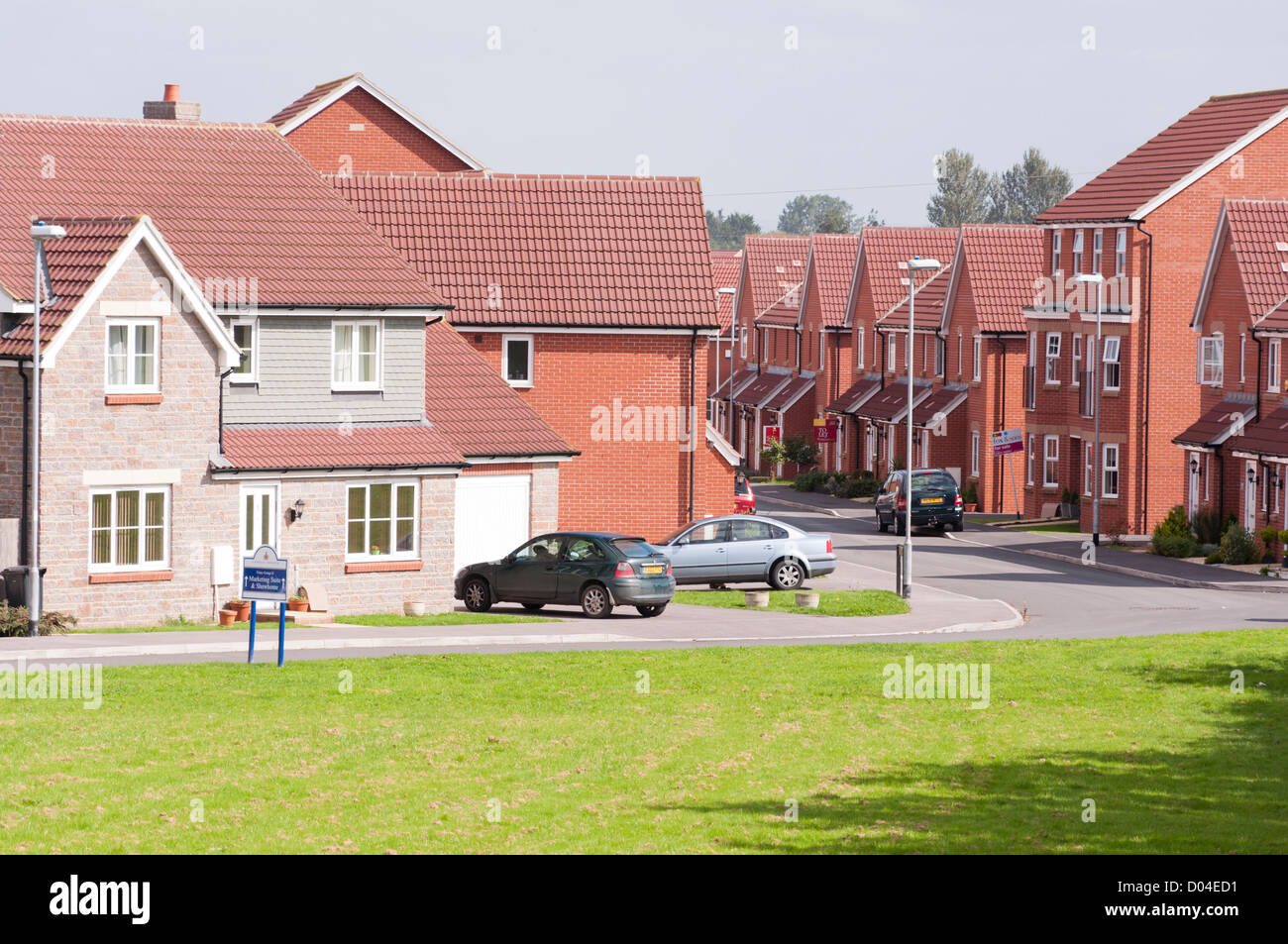 Building new housing estate hi-res stock photography and images - Alamy