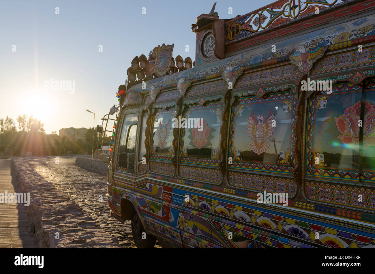 The Pakistan Bus Stock Photos & The Pakistan Bus Stock Images - Alamy
