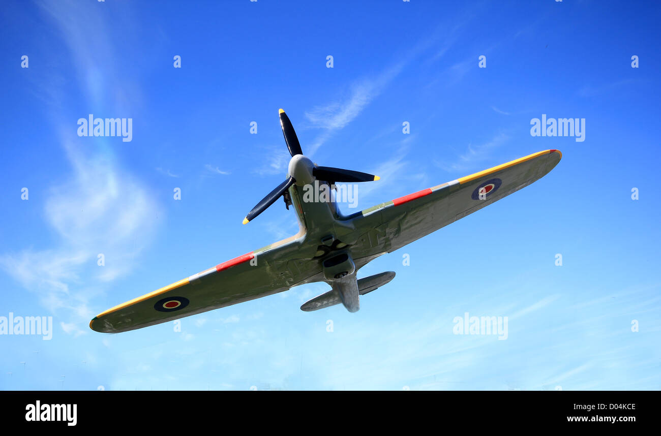 Spitfire wing hi-res stock photography and images - Alamy