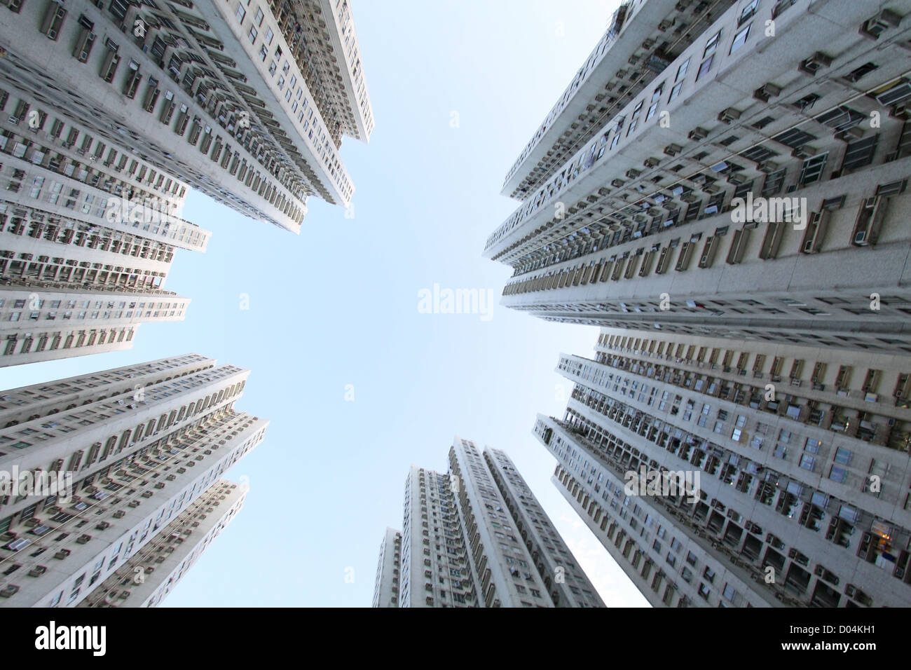 Hong kong apartment building clothes hi-res stock photography and ...