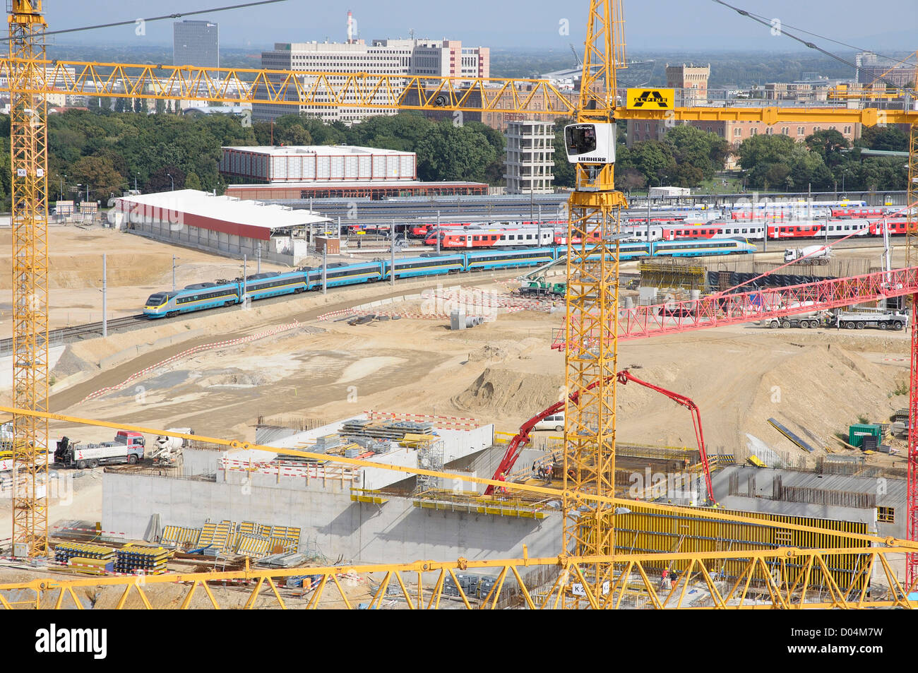 Vienna Central Station construction site Stock Photo - Alamy