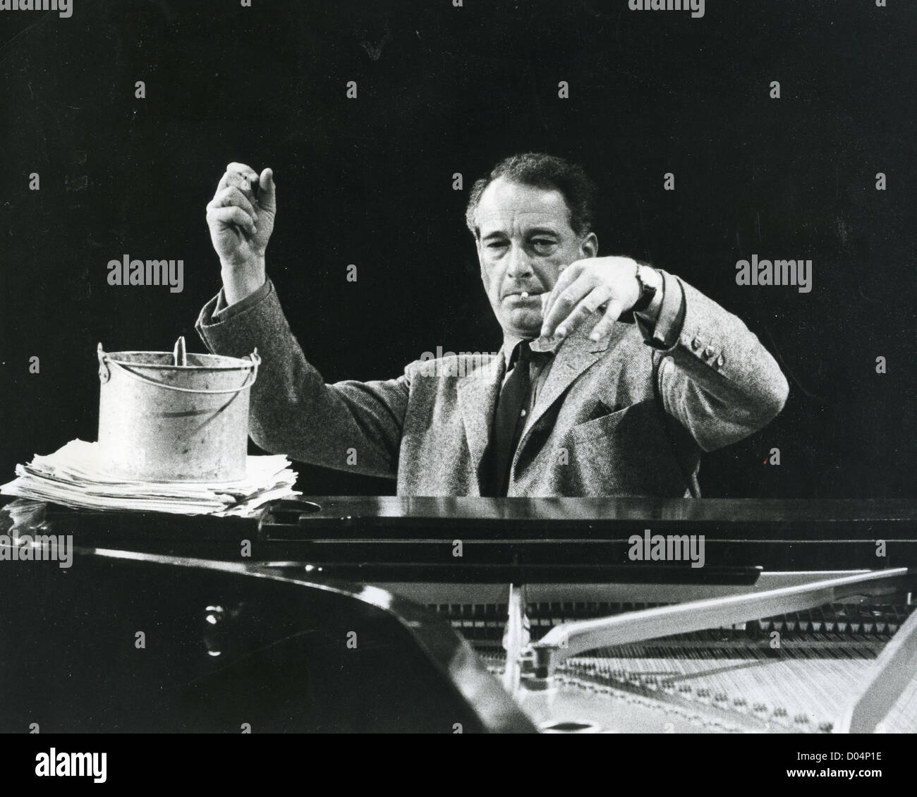 Victor borge hi-res stock photography and images - Alamy