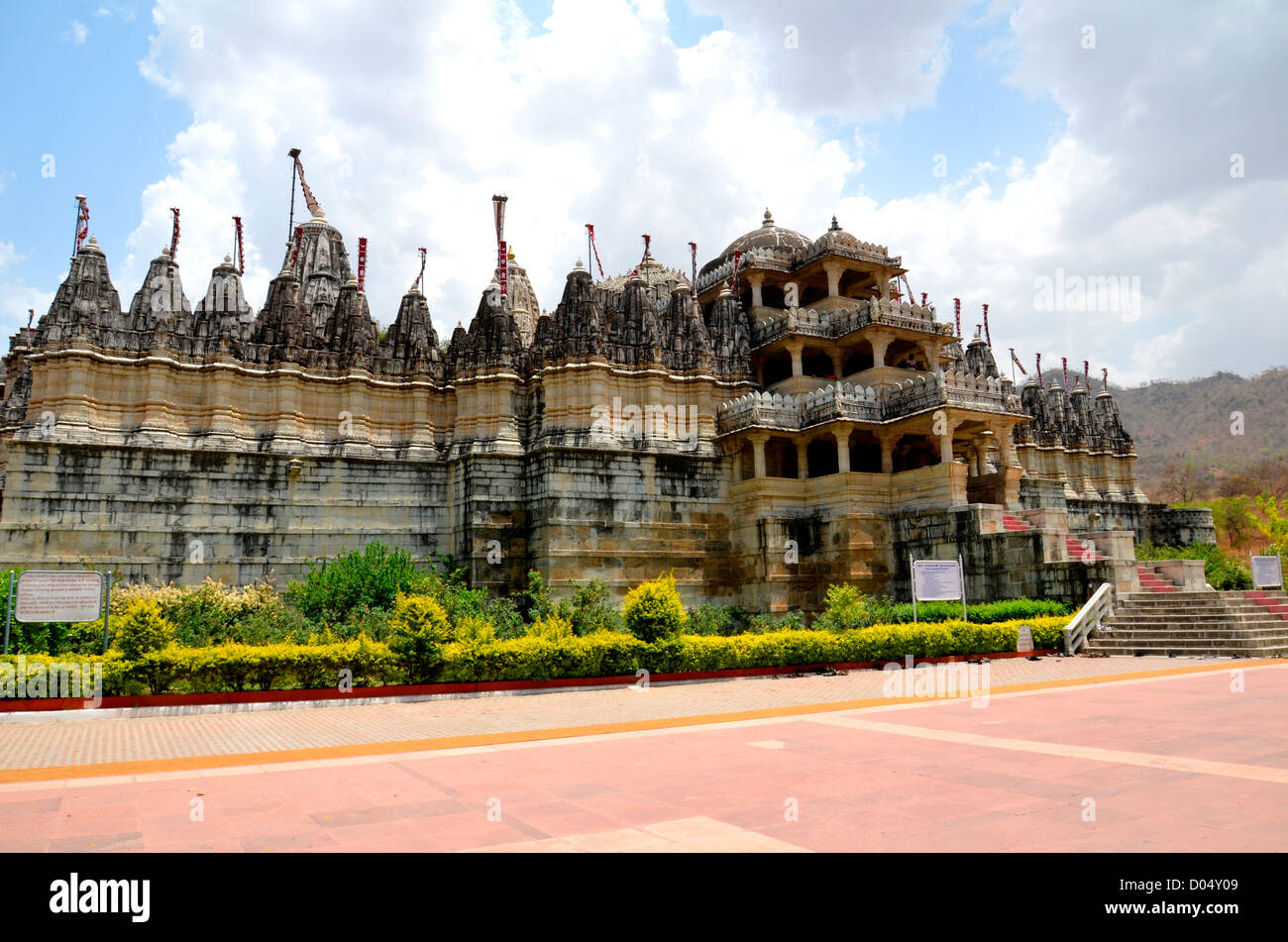 Jain temple in Ranak Pur, Rajasthan, India Stock Photo - Alamy