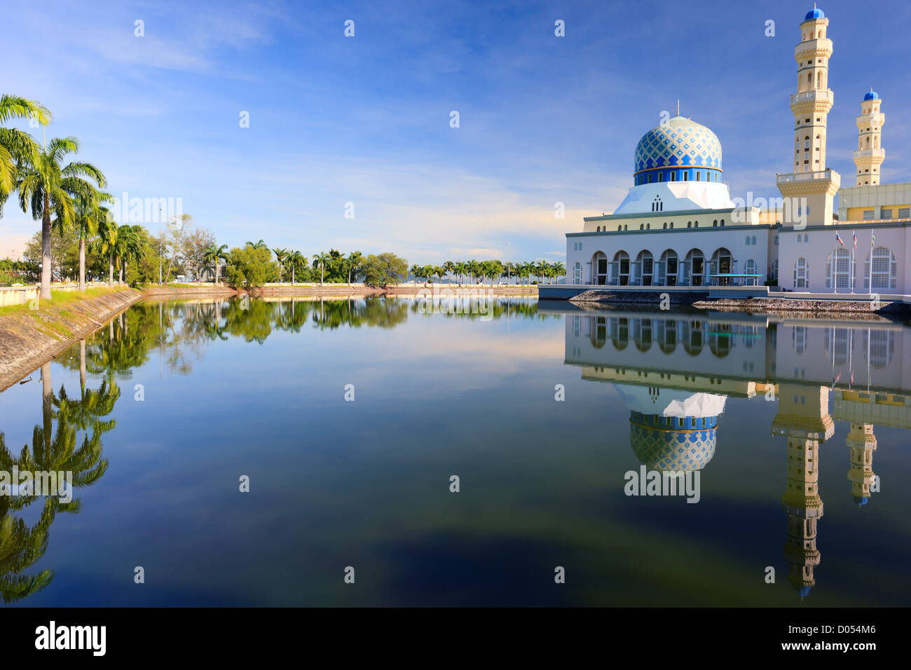 Floating Mosque in Kota Kinabalu Stock Photo - Alamy