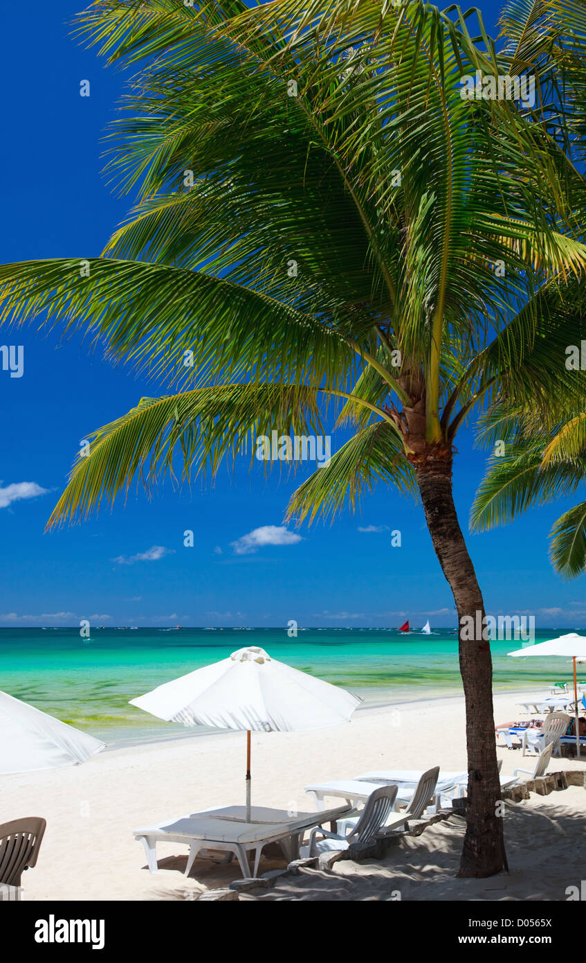 Boracay vertical hi-res stock photography and images - Alamy