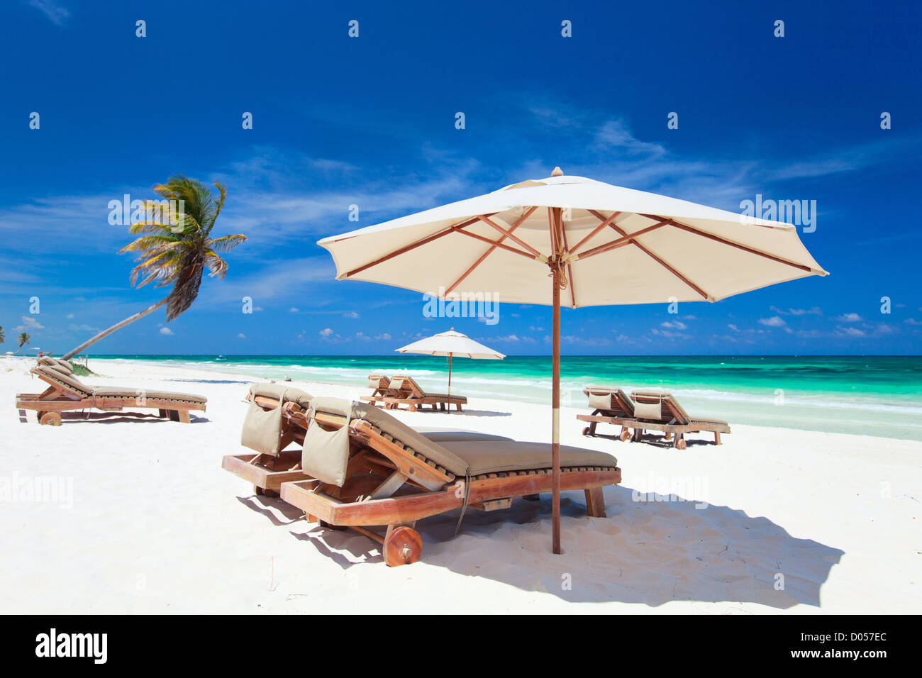 Beautiful Caribbean beach Caribbean coast Stock Photo - Alamy