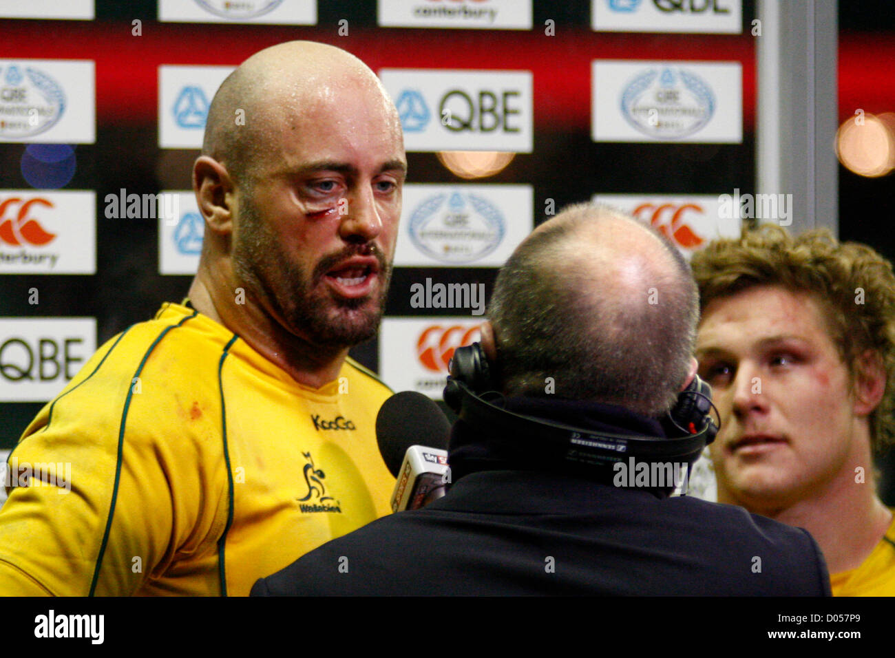 LONDON, ENGLAND - NOVEMBER 17: Nathan Sharpe (captain), of Australia ...