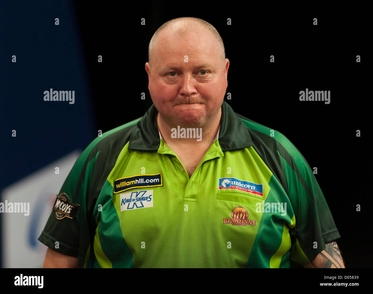 17.11.2012 Wolverhampton, England. Andy Hamilton wins his quarter-final ...