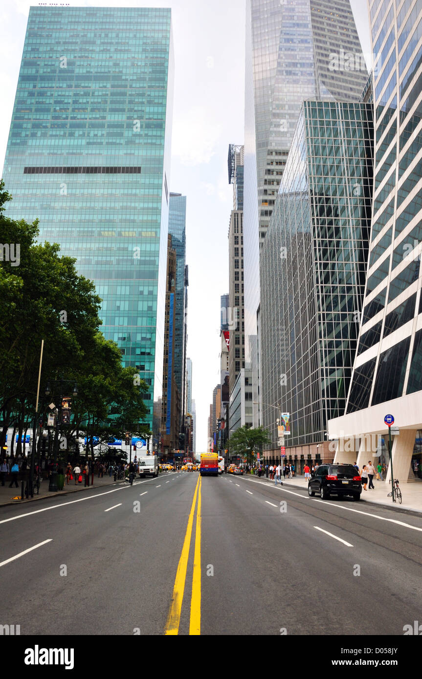 Middle of street, New York City, USA Stock Photo - Alamy