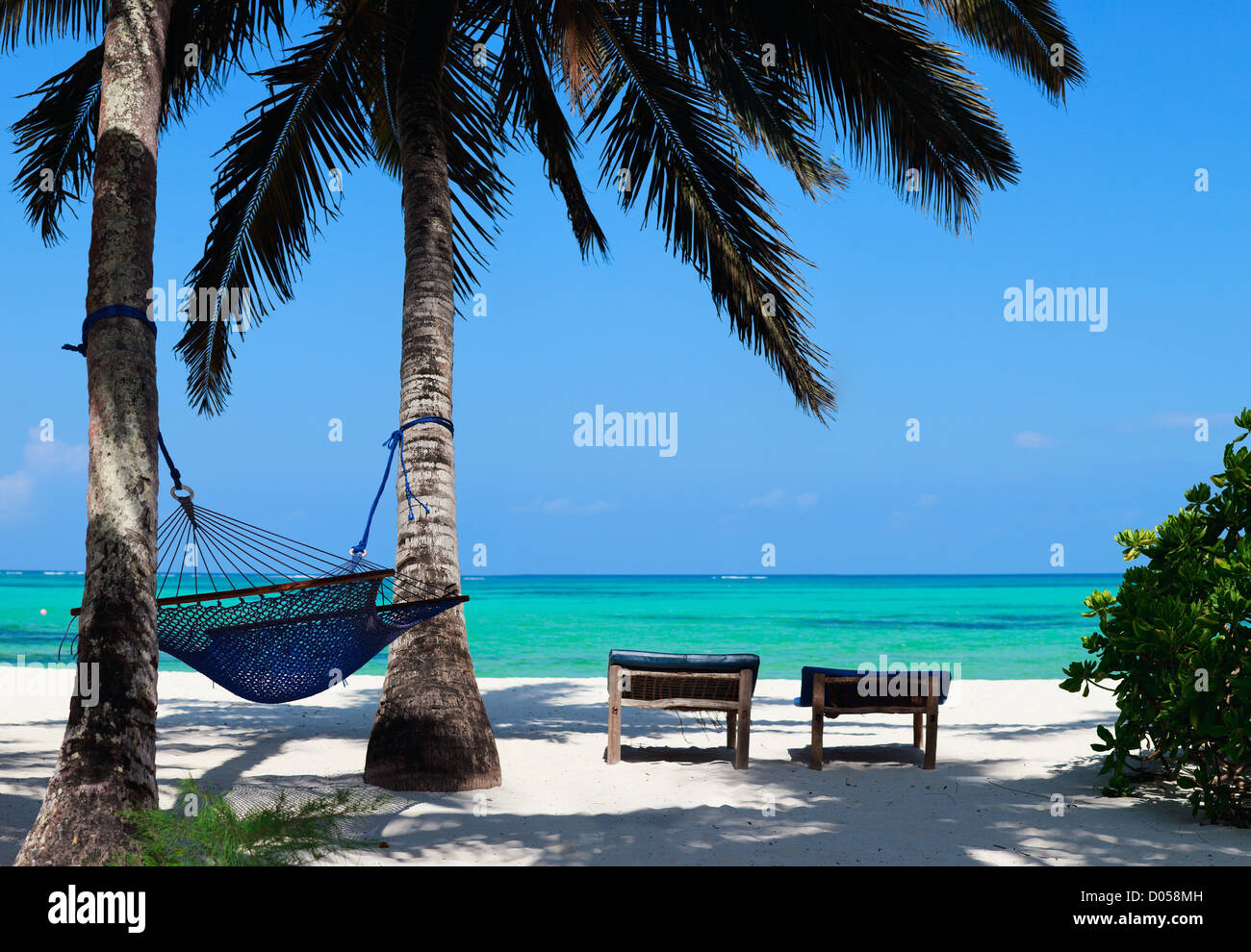 Perfect tropical beach Stock Photo - Alamy