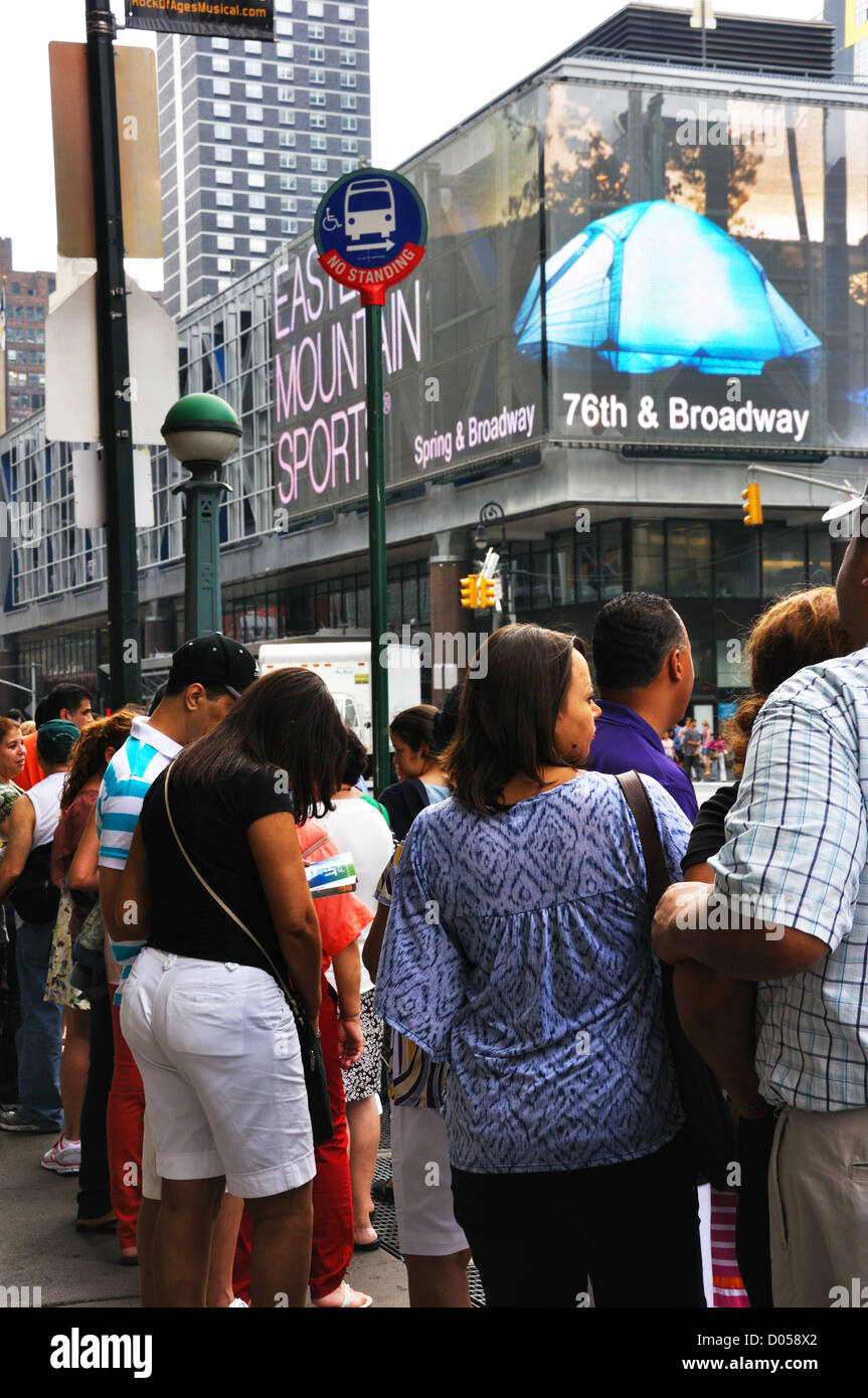 Bus stop, New York City, USA Stock Photo - Alamy