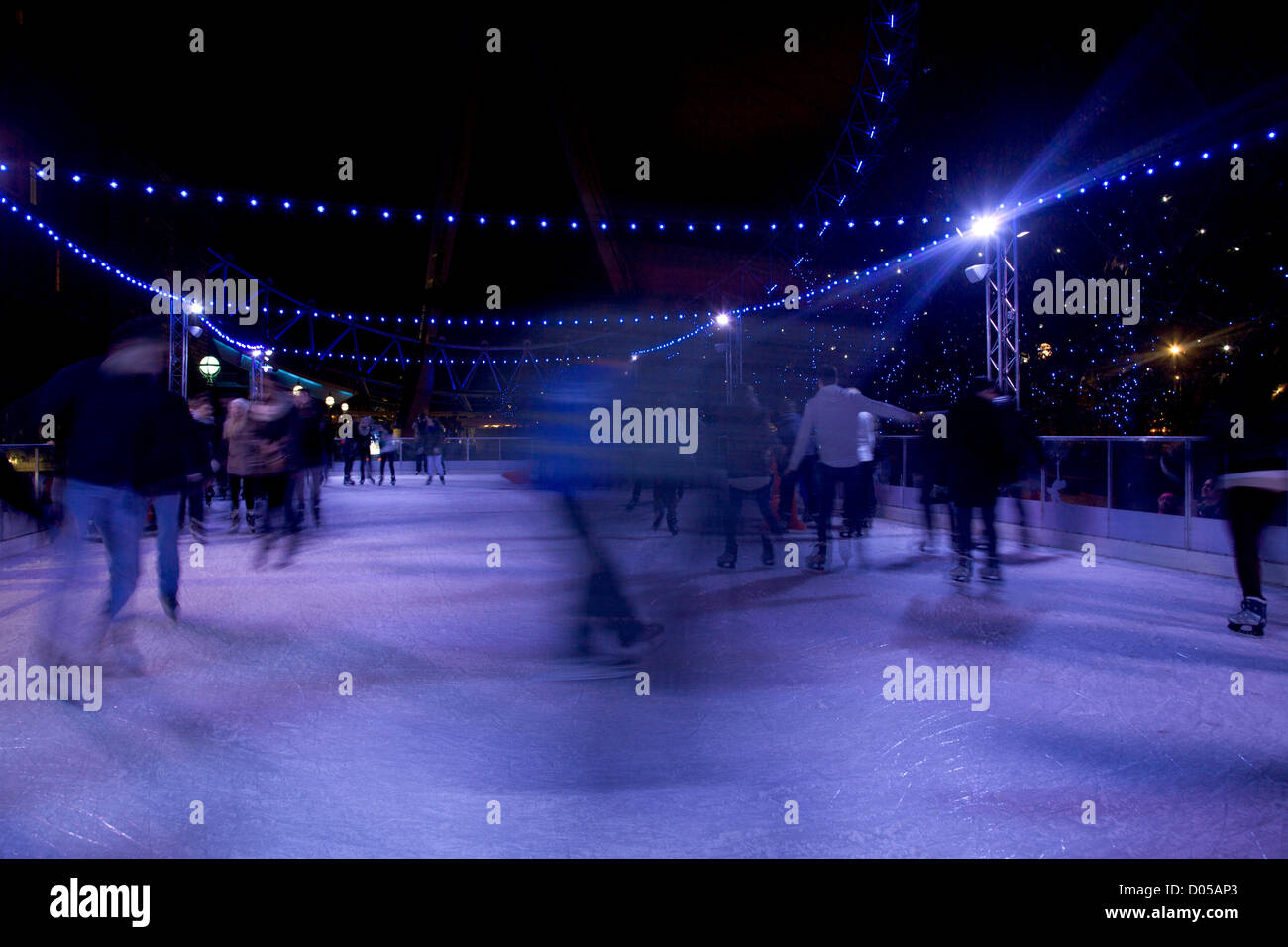 London eye ice skating hi-res stock photography and images - Alamy