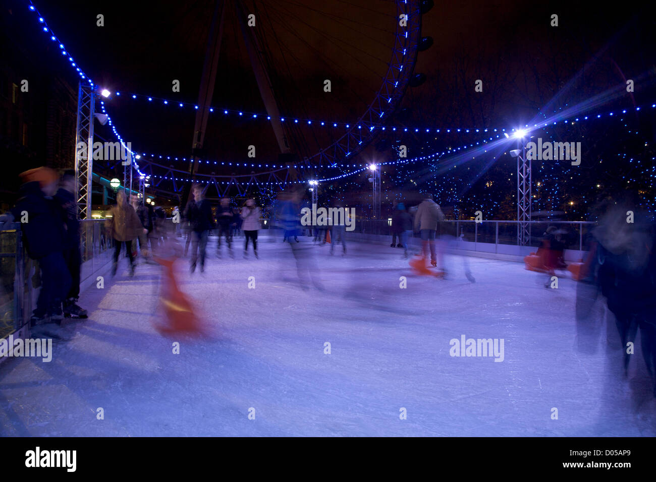 London eye ice skating hi-res stock photography and images - Alamy