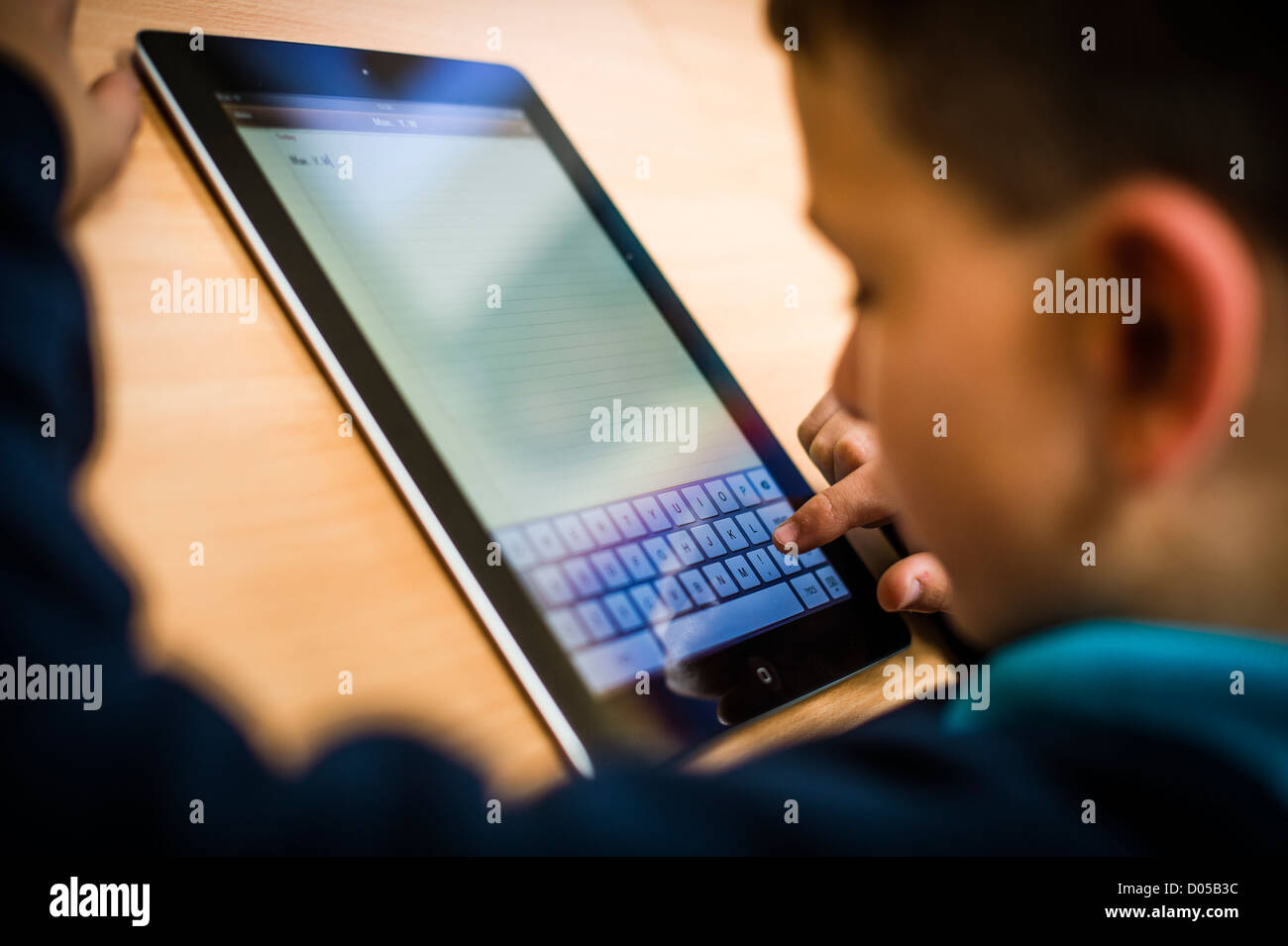 School pupil uk hi-res stock photography and images - Alamy