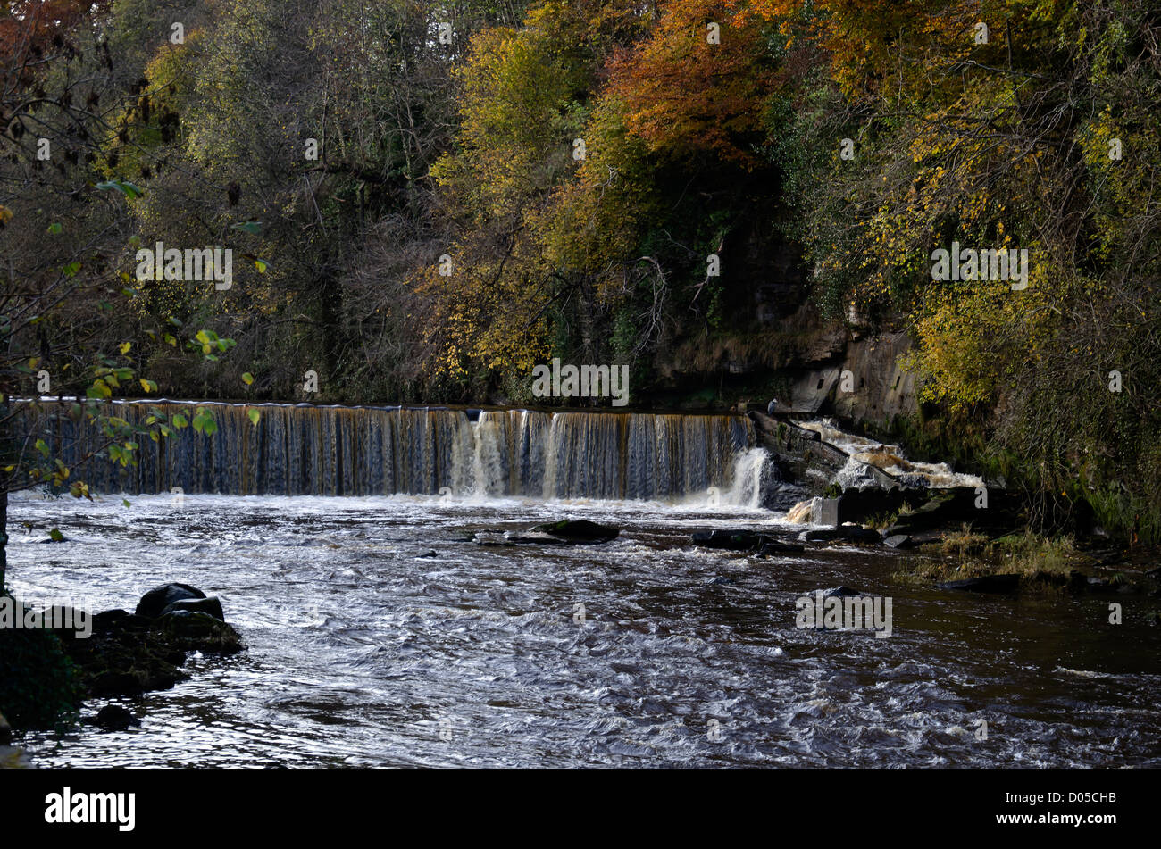 The waterfall on the River Almond at Cramond, Edinburgh, Scotland Stock ...