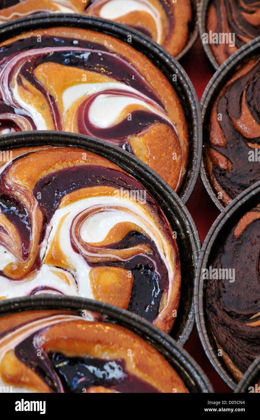 English cake sale hi-res stock photography and images - Alamy