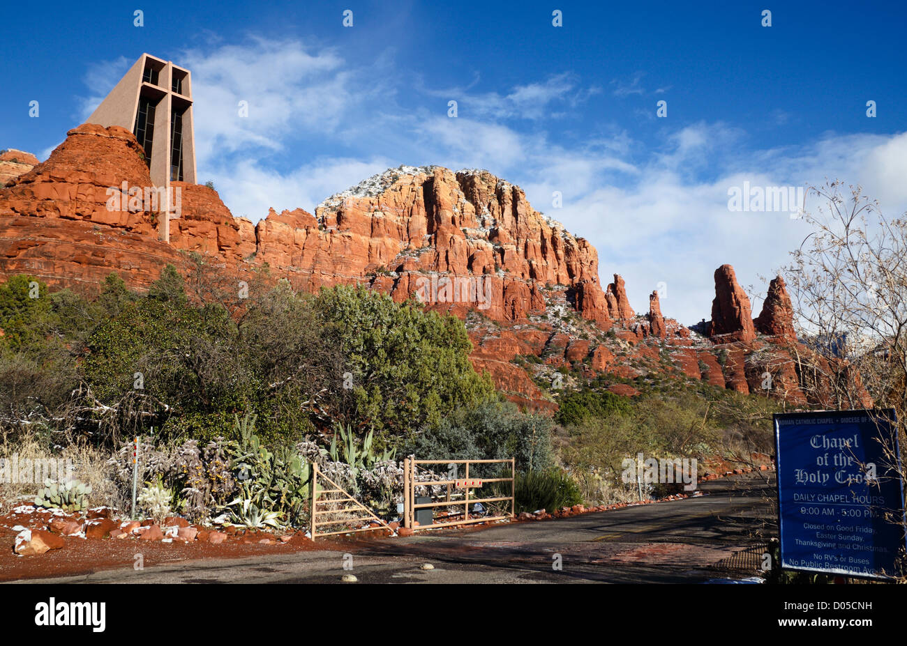 Chapel in rock sedona hi-res stock photography and images - Alamy