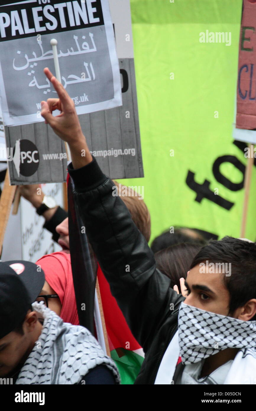 Saturday 17th November 2012, Israeli Embassy London protest. Around ...